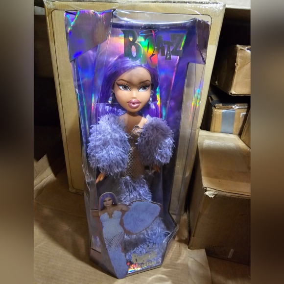 Bratz | Toys | Bratz X Kylie Jenner Largescale Fashion Doll With Gown 2 ...